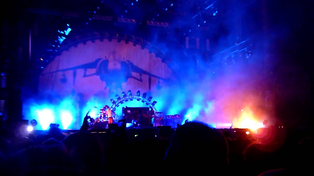 Sonisphere Knebworth 2014 - The Prodigy - Firestarter - Live - HD - YouTube