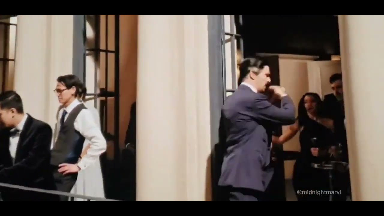 Stephen Strange Jumping From A Balcony in Doctor Strange 2 - YouTube