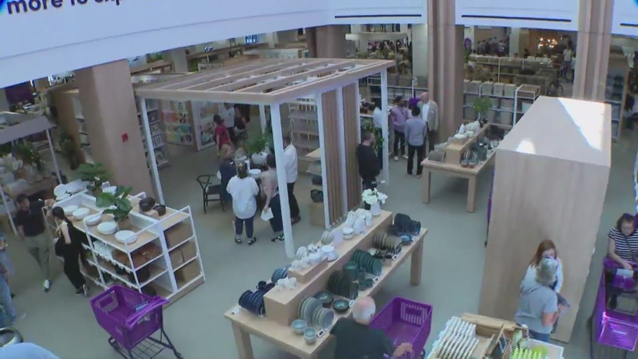 Inside Wayfair's first brick-and-mortar store in Wilmette as it opens ...