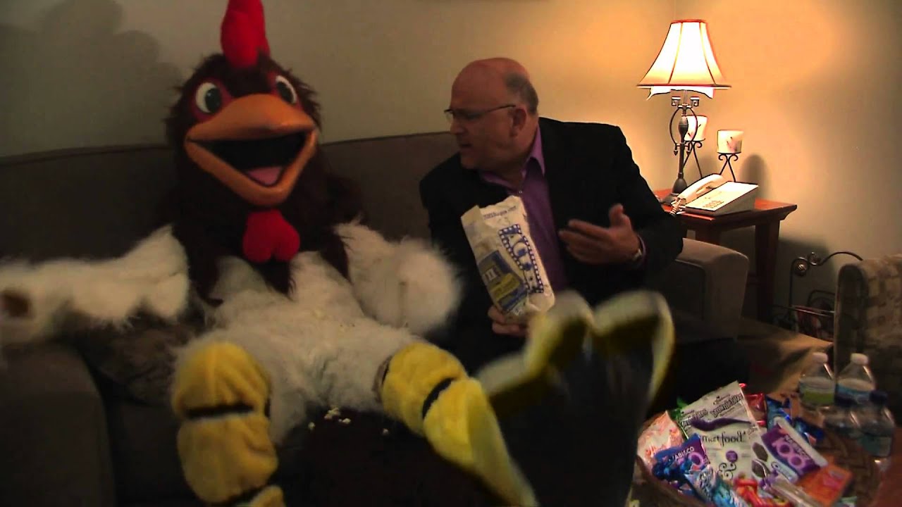 WGN Morning News The Rooster Spots- Dean Richards - YouTube