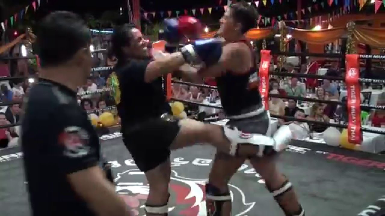 BBQ Beatdown 91: Dominique (Australia) vs Hailey (England) - YouTube