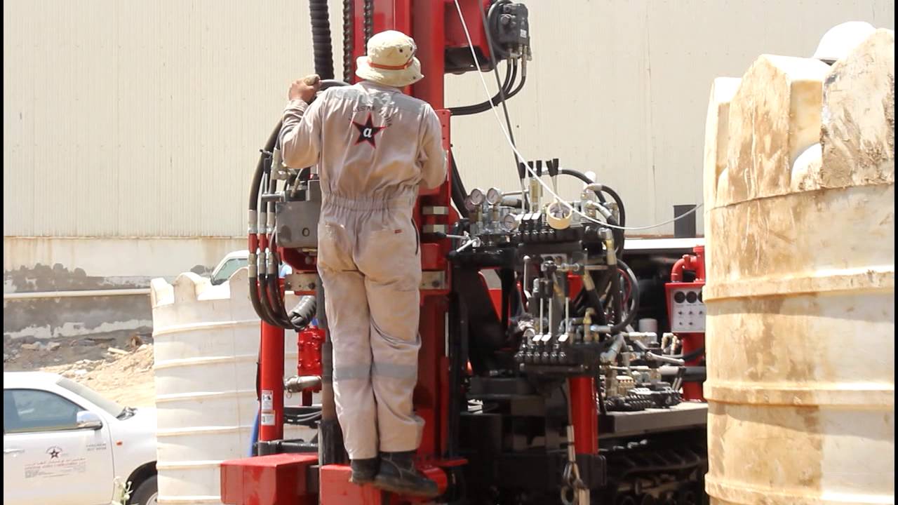 Desco Drill SP3500S Diamond Core Drilling - YouTube