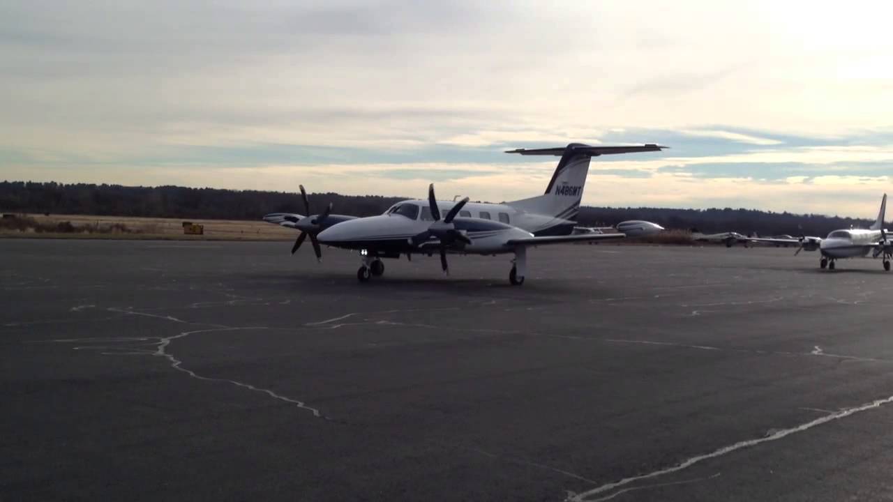 Piper Cheyenne 400LS Startup - YouTube
