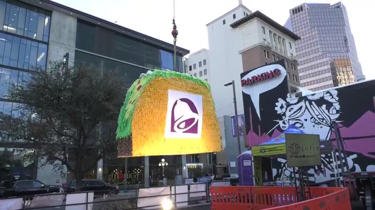 Taco drop rings in the New Year in downtown Tucson - YouTube