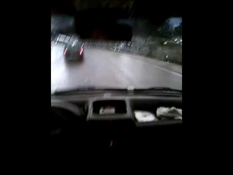 Yağmurda ankara ya giderken şarkı ve müzik var yolu da gosteriyo