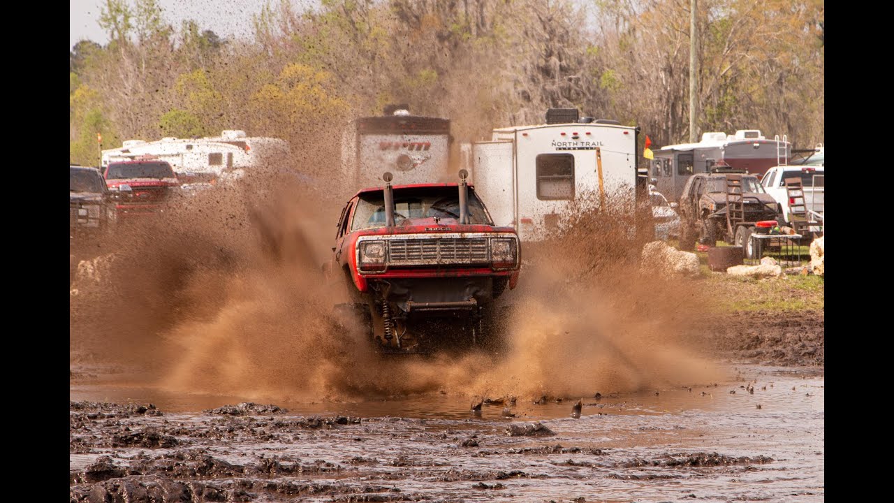 Mudslinging Mayhem - Iron Horse Mud Ranch - YouTube