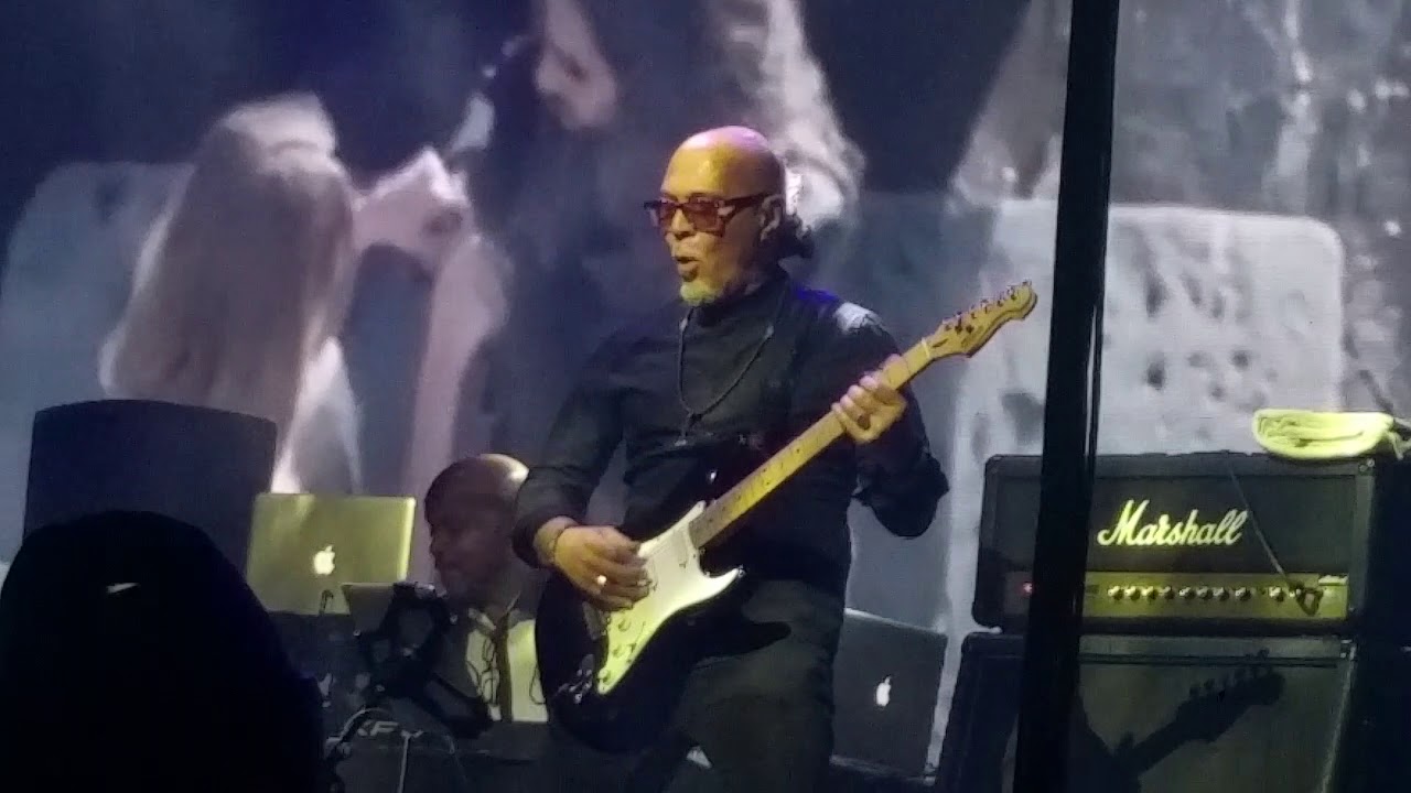 Enigma -Sadeness Budapest 2019.04.07 Koncert - YouTube