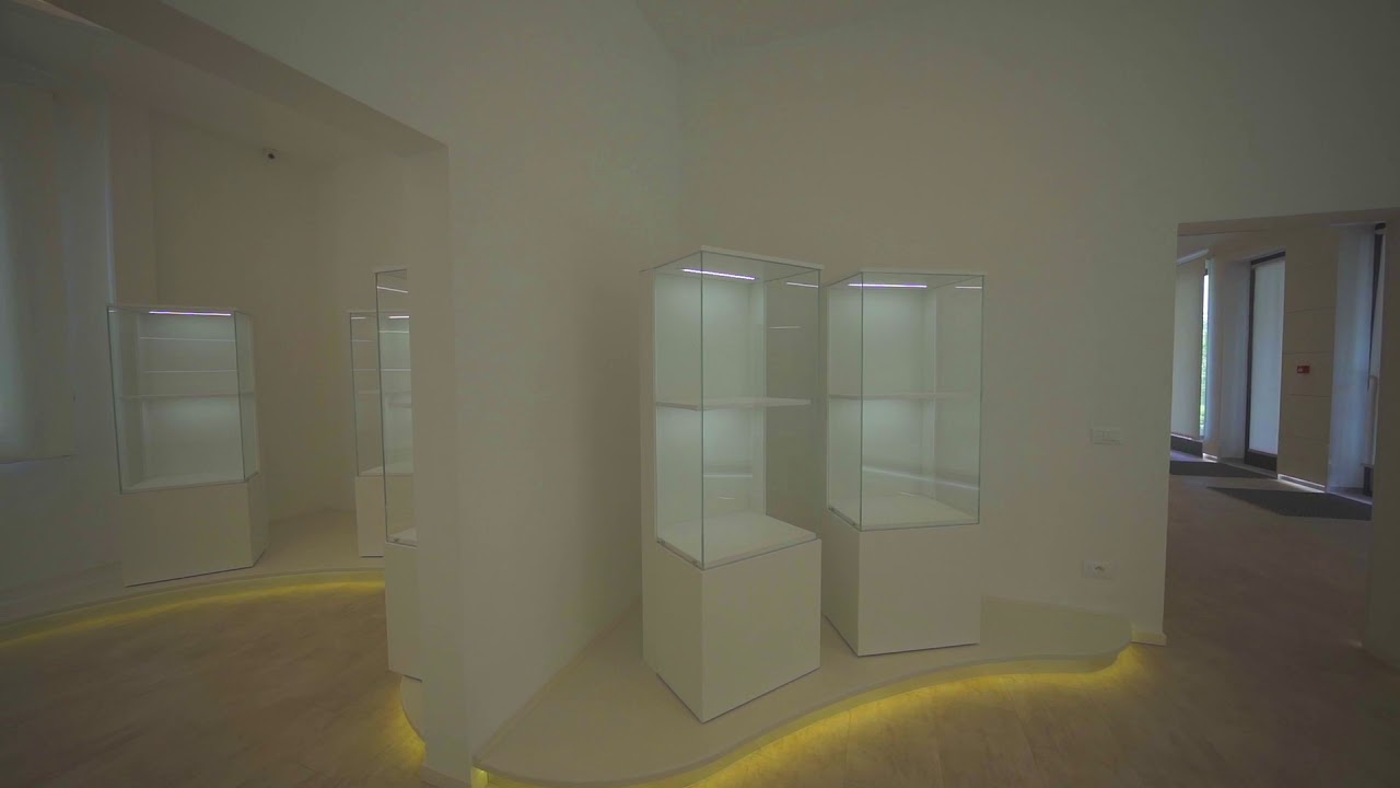 Gabon : le Musée National des arts, rites et traditions du Gabon - YouTube