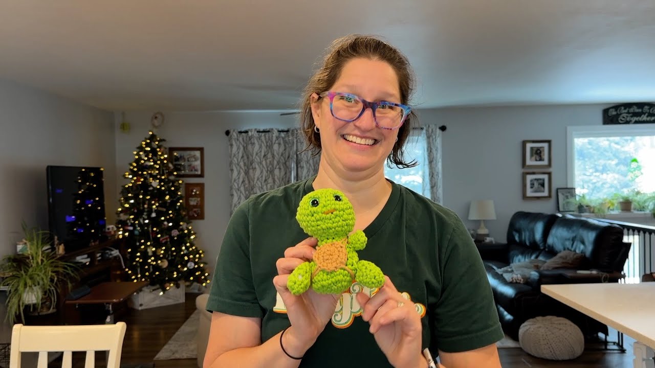 Cookie Box Crochet Kit for Beginners - HUGO! - YouTube