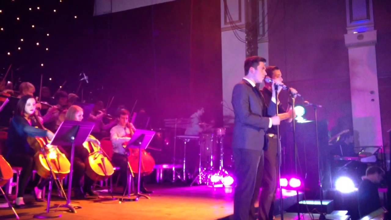 Scott James & Alfred Bache - Earth, Wind and Fire Medley - YouTube