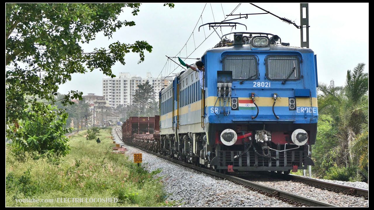 WAG 7 powered SHORT Freight Rake !! Indian Railways - YouTube