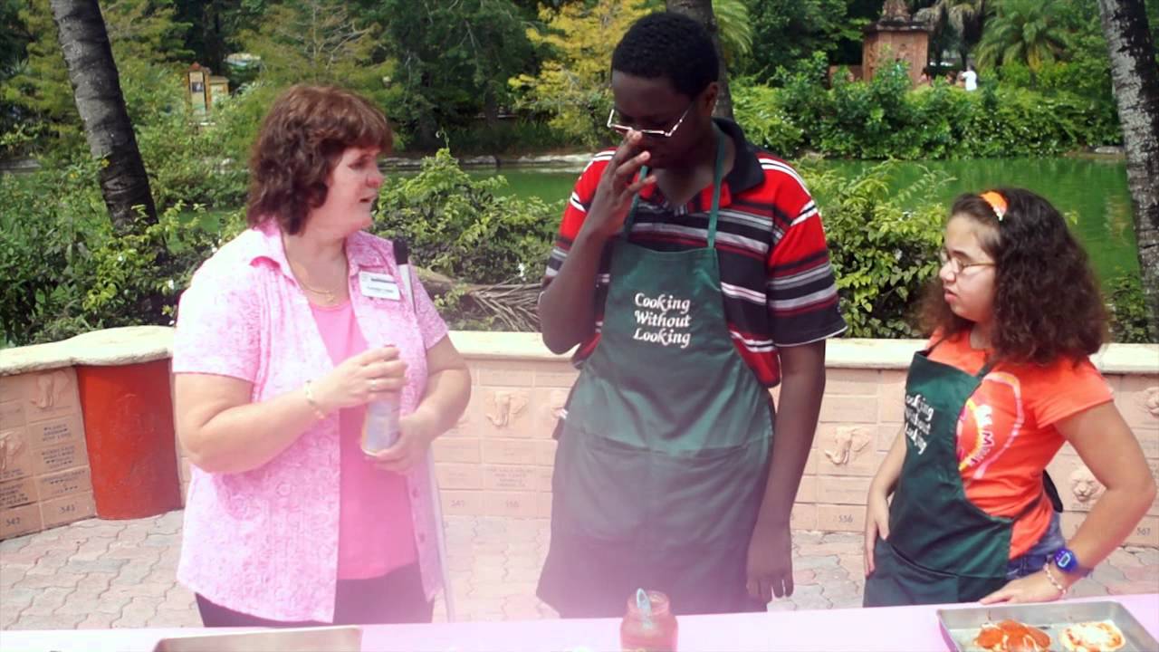 SCENES FROM CABLE TV SHOW COOKING WITHOUT LOOKING .SHOOT BY ME - YouTube