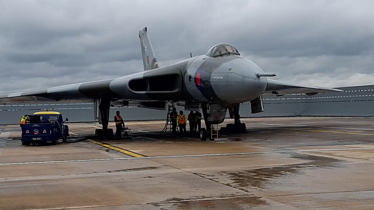 xh558 Vulcan bomber ground test. longest vulcan howl - YouTube
