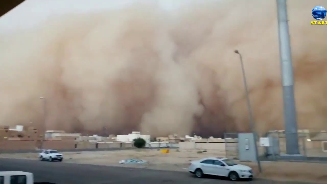 Giant dust storm turns day into darkness in northern Saudi Arabia, Al ...