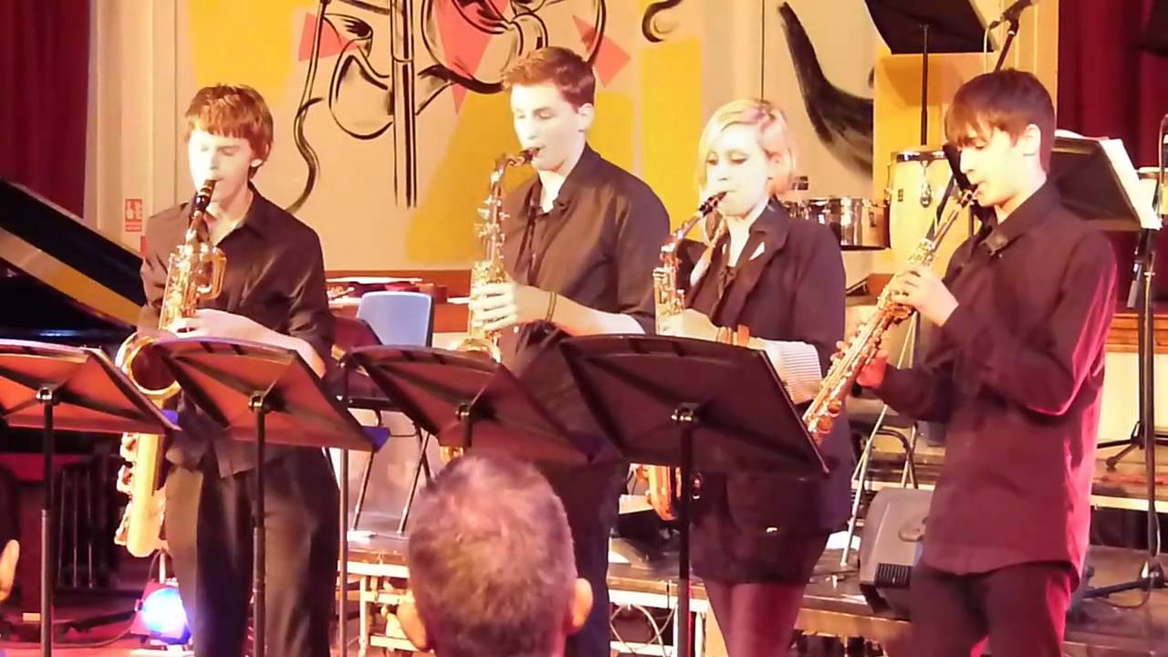 Guthlaxton College Sax Quartet - In The Mood - YouTube