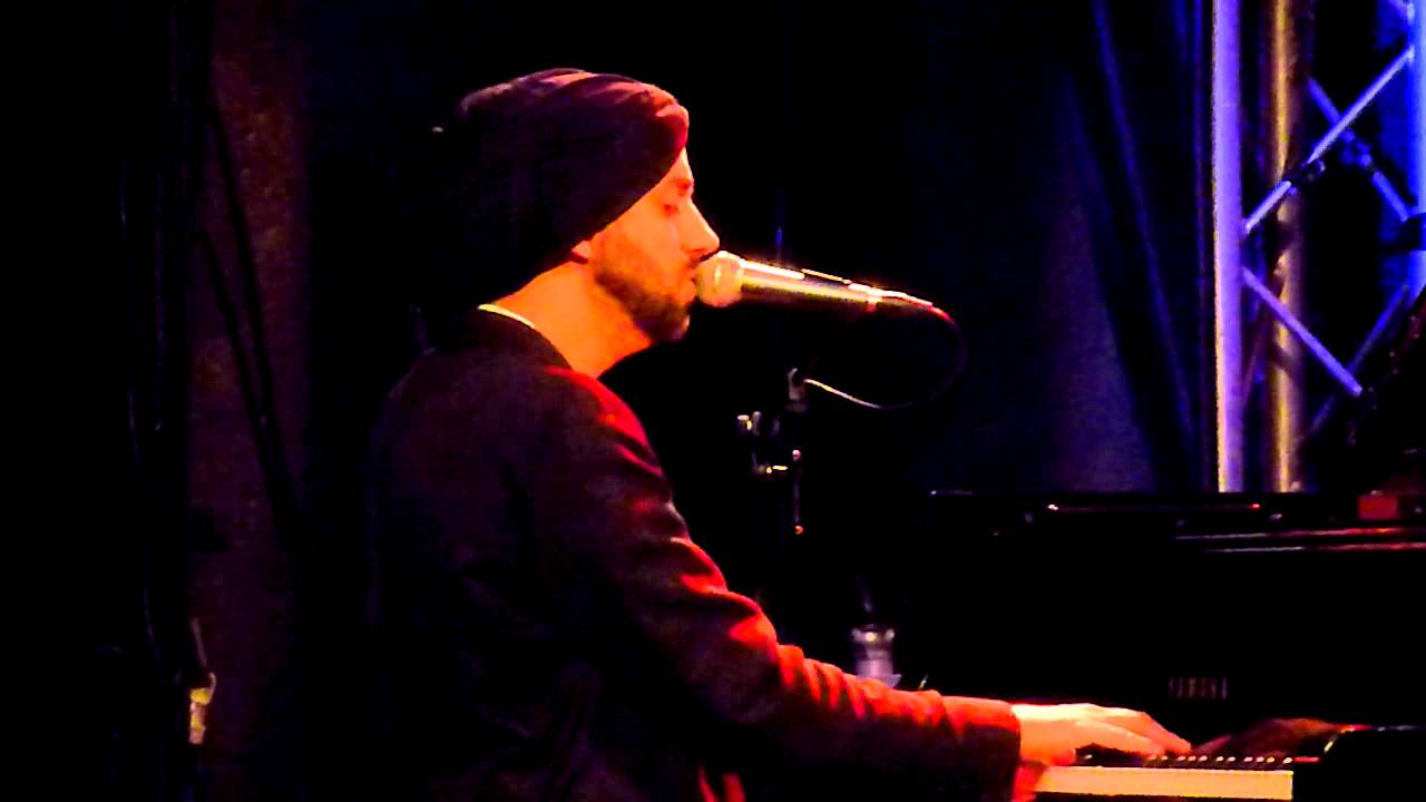 Idan Raichel -#7- Ba'Yeshimon בישימון (In the Wilderness) @Paris New ...