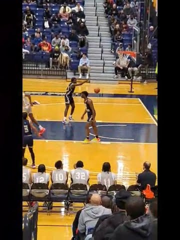 St. John High School star Daquan Davis with the scoop lay-up - YouTube