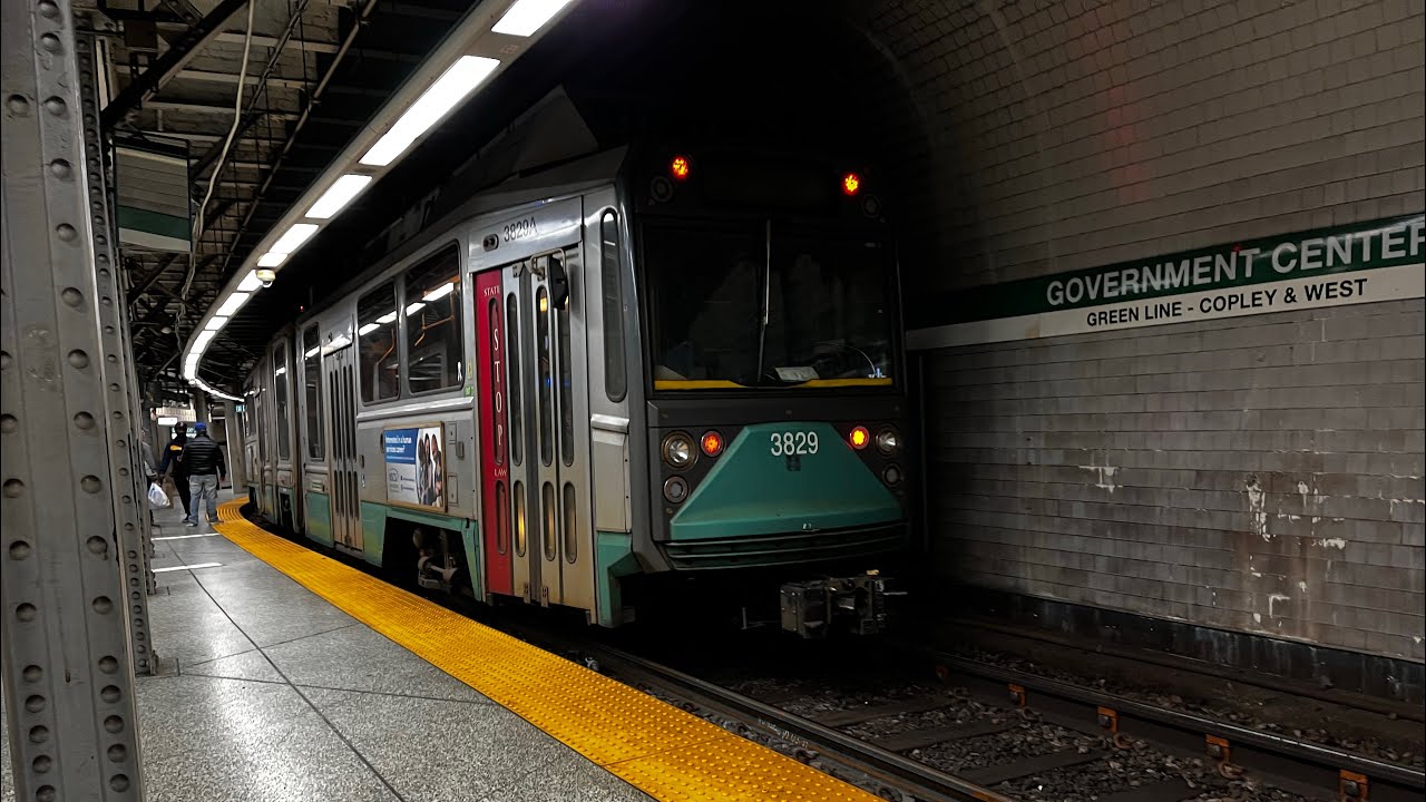 MBTA Green Line “E” Branch Arriving at Government Center - YouTube
