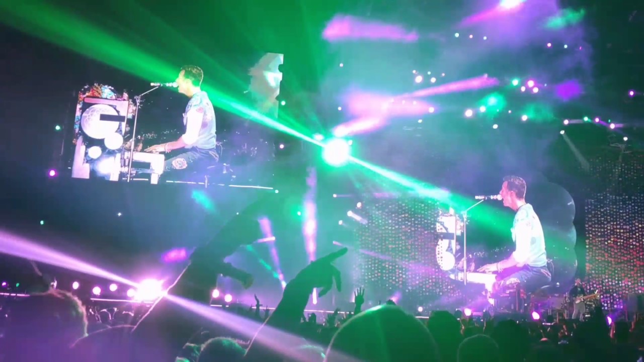 Paradise Coldplay Auckland 2016 - YouTube