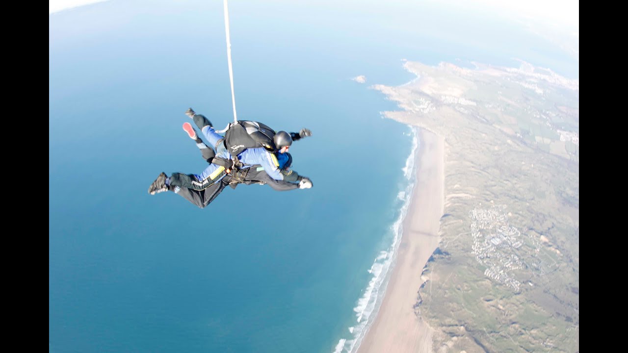 1st Skydive with Cornish Parachute Club. Nov 13. - YouTube