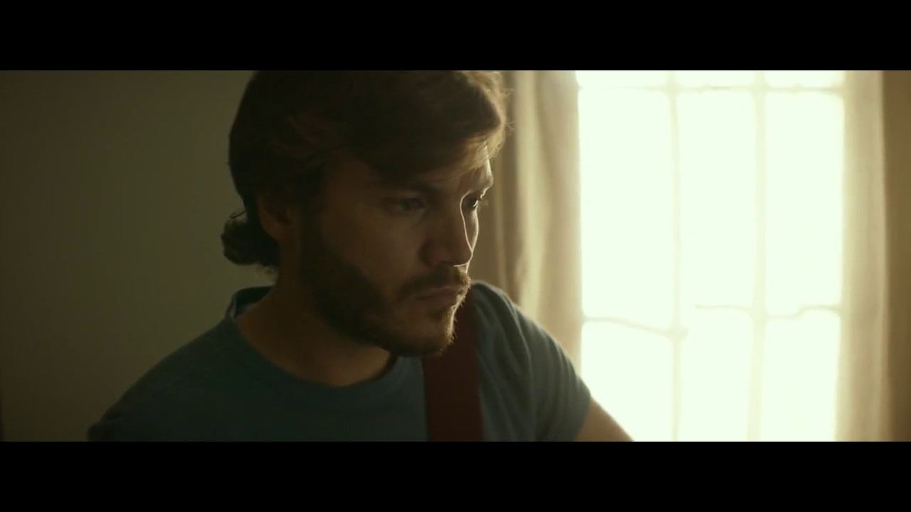Banjo played by Emile Hirsh in All Nighter - YouTube