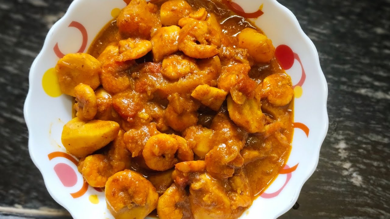 Gathi kochu diye Chingri Macher Dom Recipe in Bengali/Prown curry with ...
