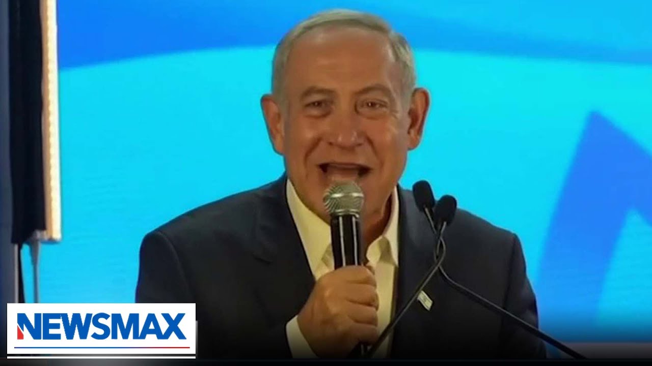 Benjamin Netanyahu rides bulletproof 'Bibi-Bus' on campaign trail ...
