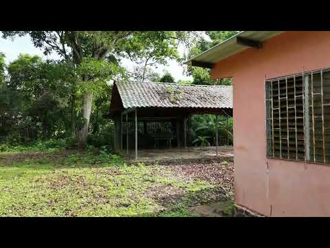 Large lot with House in Capira