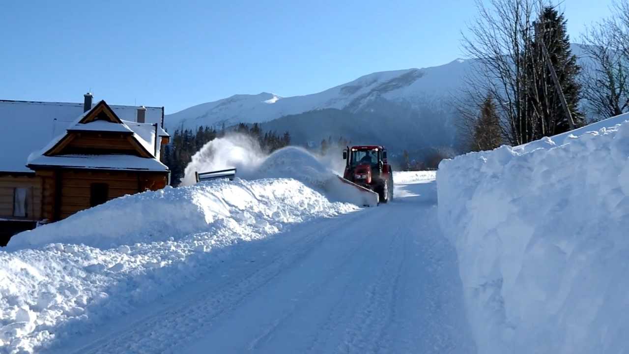 WINTER IN SLOVAKIA - ZETOR FORTERRA 11441 - Plowing Snow :) From Ždiar ...