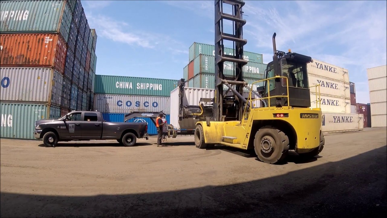 Shipping Container loading - YouTube