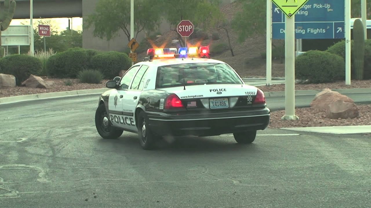 Las Vegas Police Car: LVMPD with new LED Light Bar Code 3 - YouTube