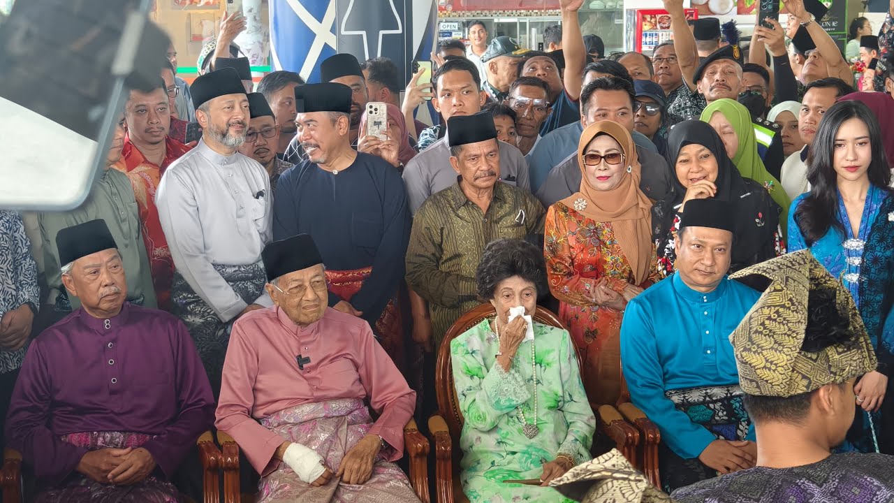 [LANGSUNG] Tun M buka Kapsul Masa yang ditanam selama 28 tahun di ...