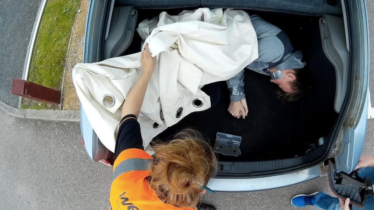 HOSTAGE BODY IN TRUNK PRANK - YouTube