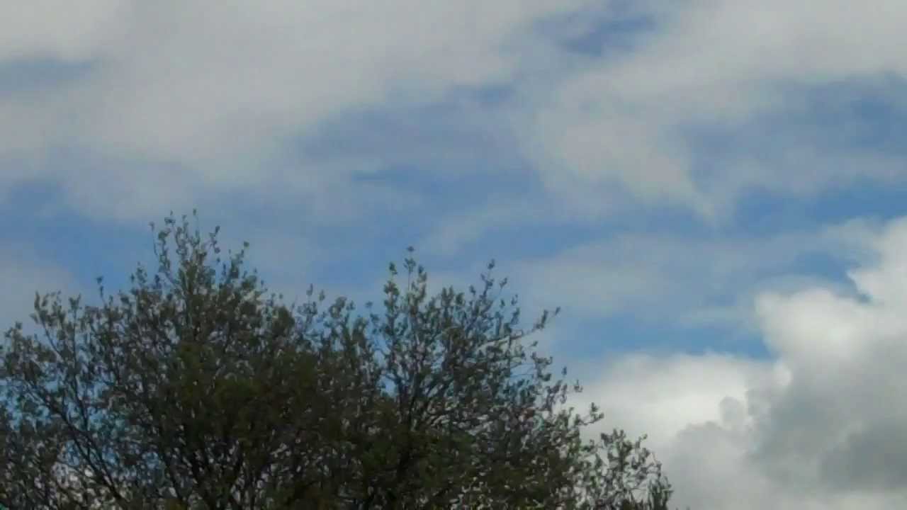 Hurricane flypast in Haworth at the 1940's weekend 19/5/13 - YouTube