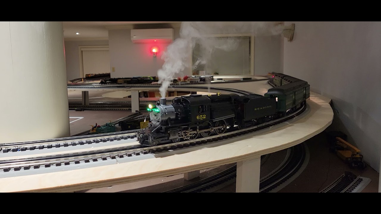 Lionel Legacy Reading Camelback & Passenger Cars - YouTube