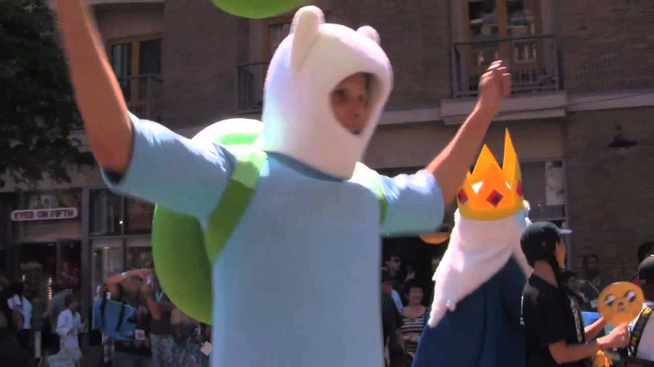 Adventure Time parties at Comic Con - YouTube