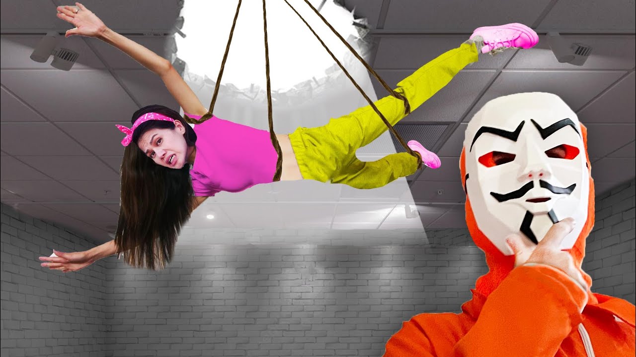 Dropping in on Hackers to Reveal Who the POD is... - YouTube