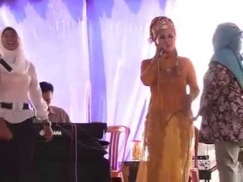 SPECIAL HOT DANGDUT ~ HIJAB BERGOYANG SERU