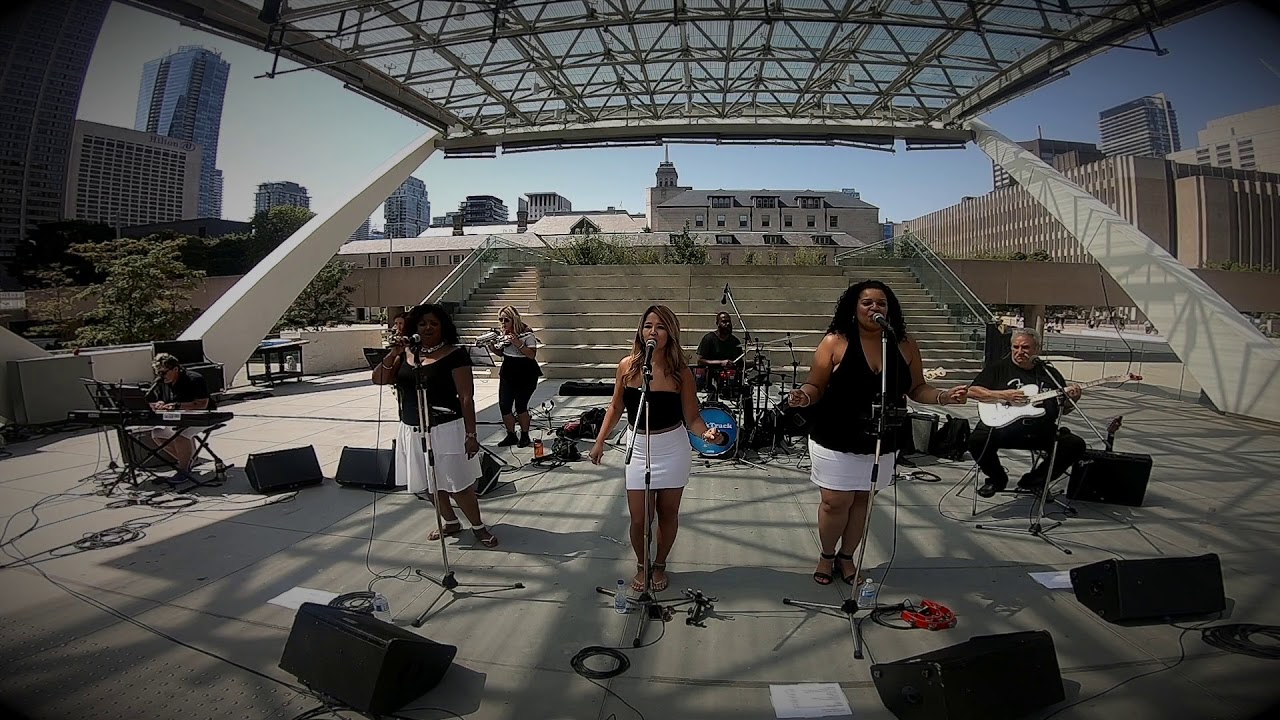 BackTrack Band - "Chain Of Fools" - YouTube