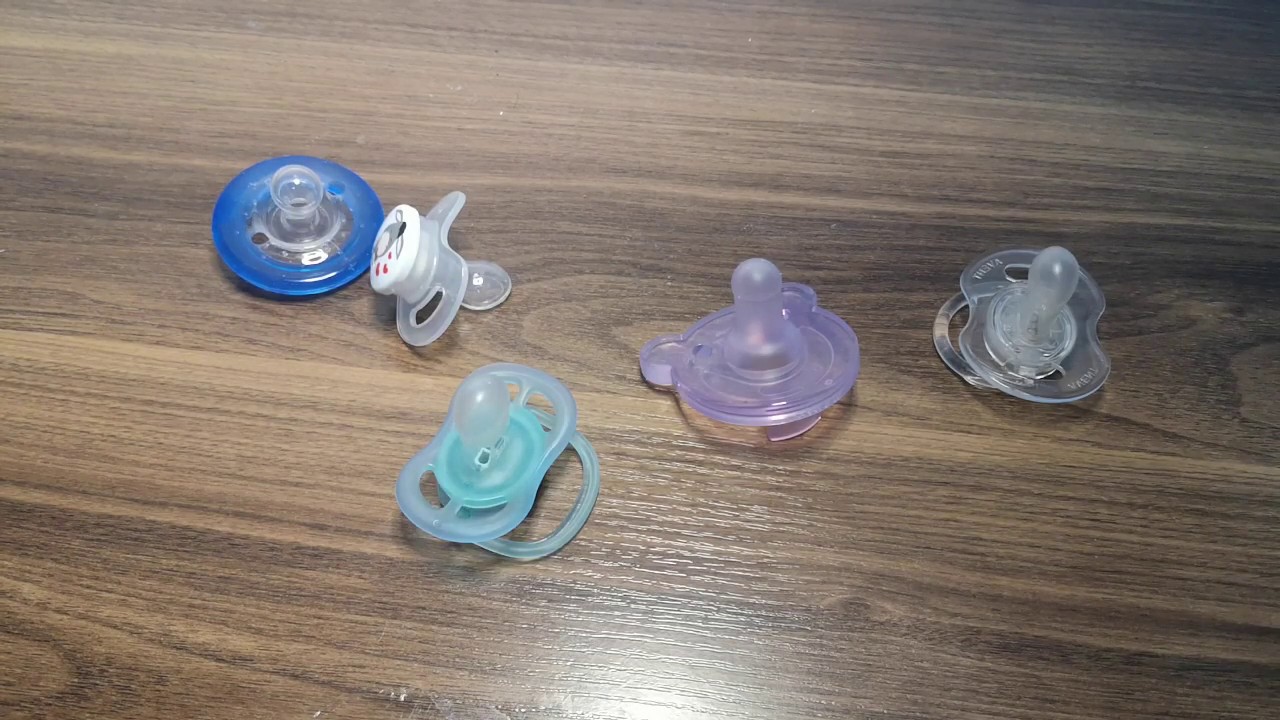 Pacifier or Dummy for Babies | New Born Reviews | Am beste Schnuller ...