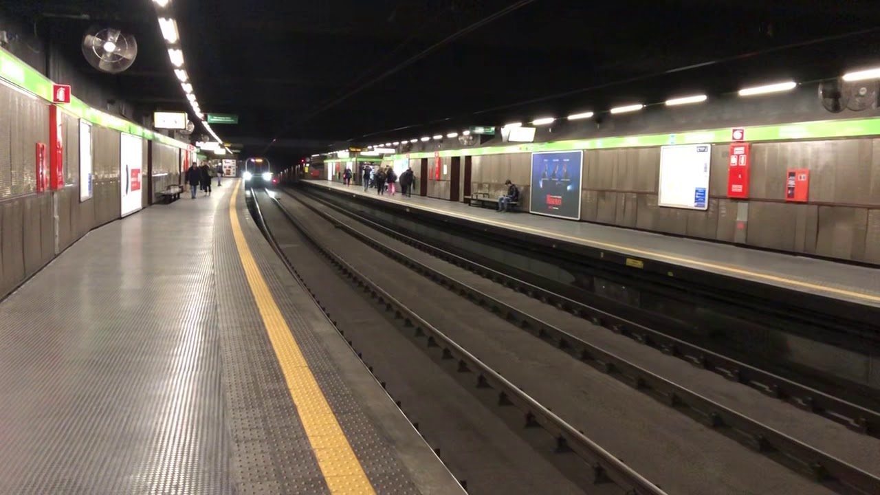 Leonardo linea M2 livrea verde e bianca in arrivo a Sant’Ambrogio ...