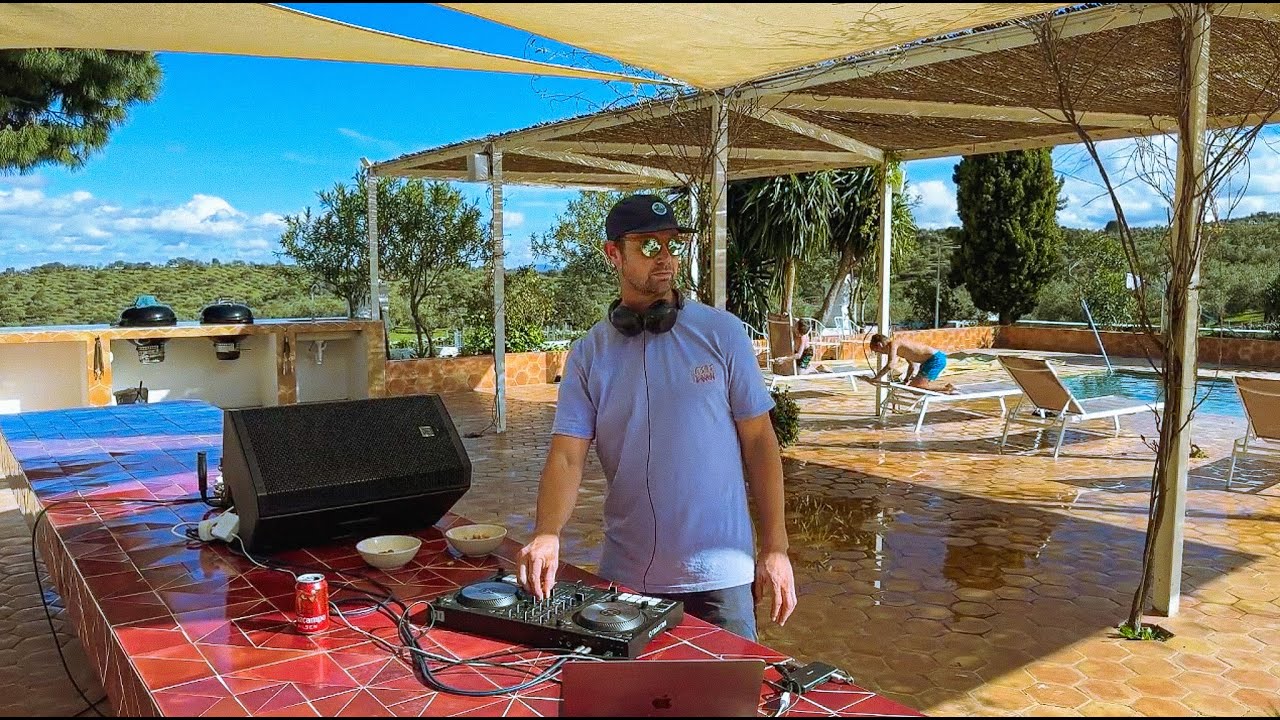 Poolside house mix - Monesterio, Spain - YouTube