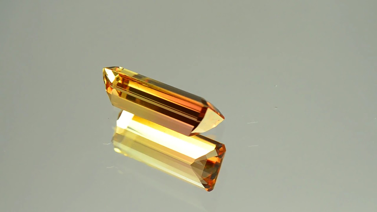 Bi Color Topaz 2.72ct - YouTube
