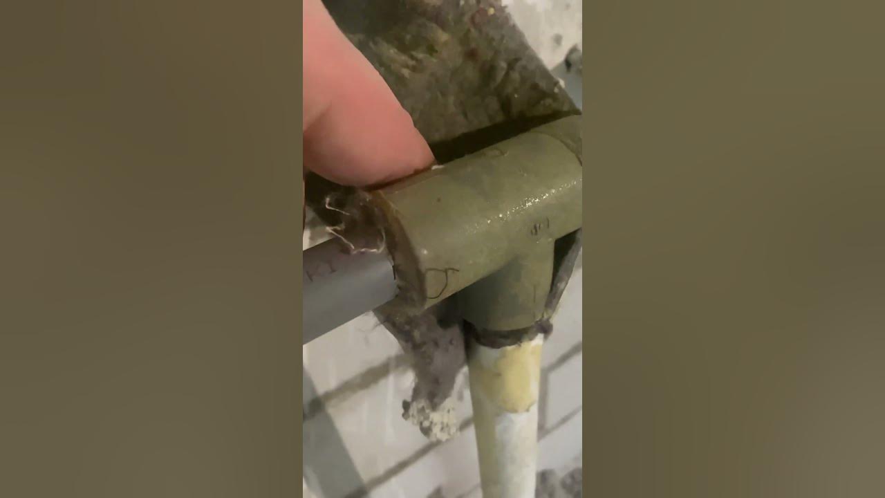 Пэт труба в Германии, инсталляционная полка с кирпича вместо гипса alte ...