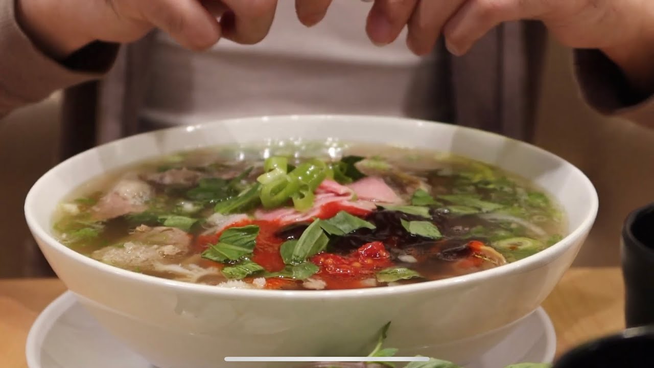 Pho Le Anh Vietnamese Cuisine ( Taste Review ) - YouTube