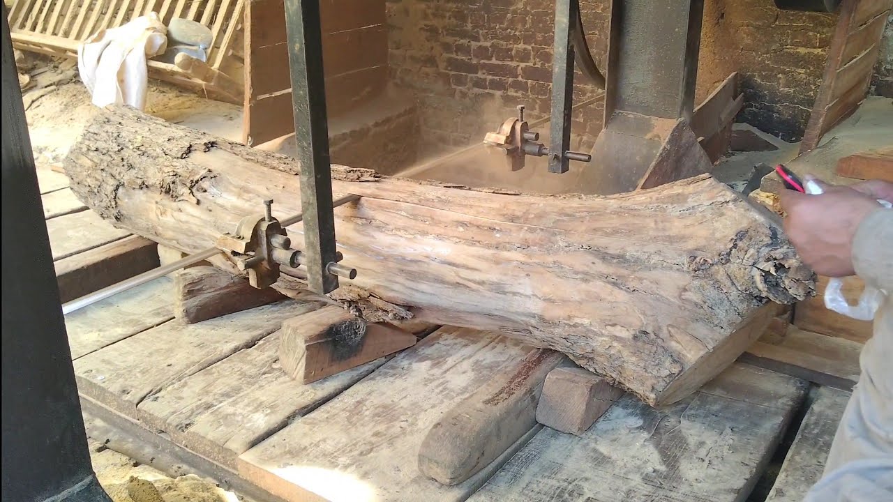Big Log Converting Into Wooden Planks |SawMill Big Log Machine |Wood ...