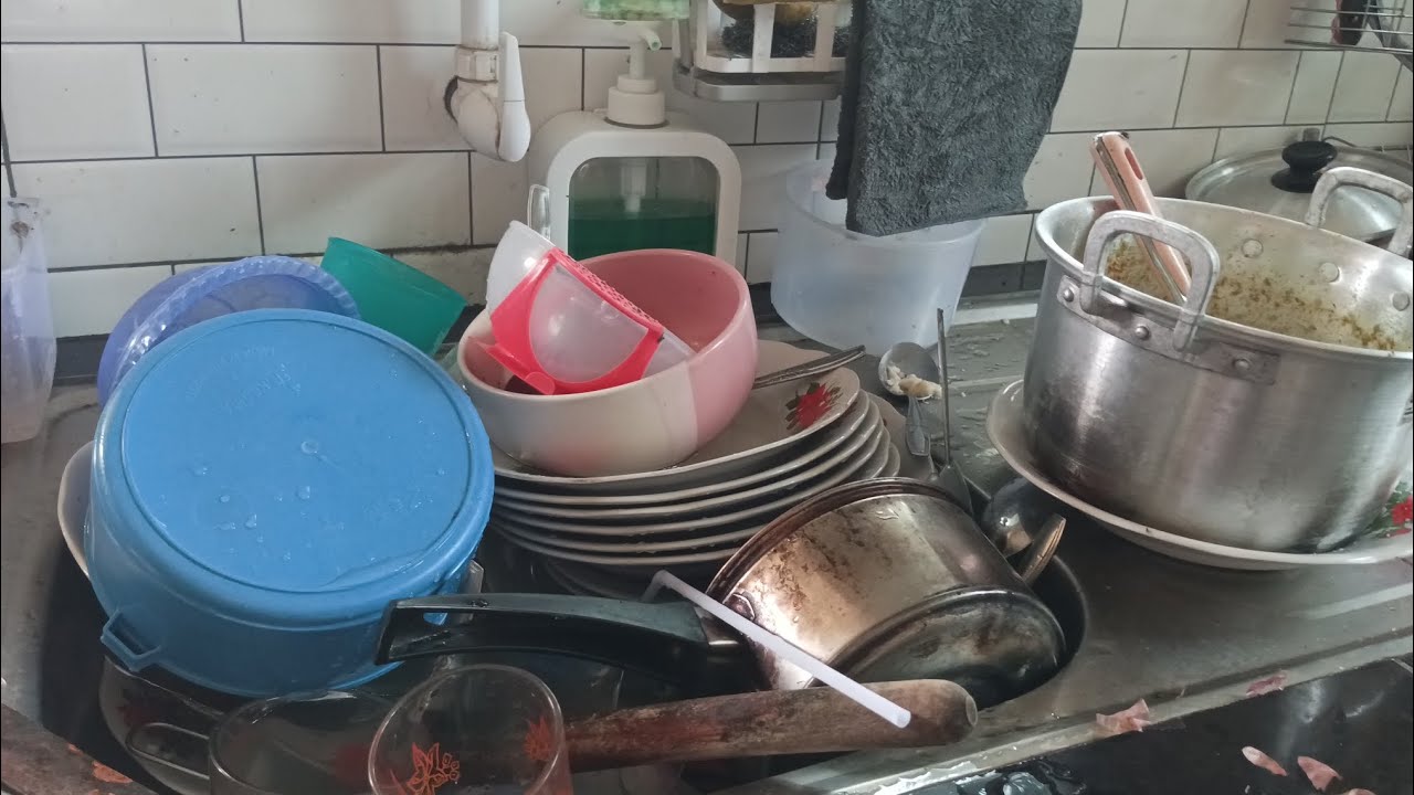 EXTREME WASHING DISHES || satisfying video cleaning messy kitchen ...