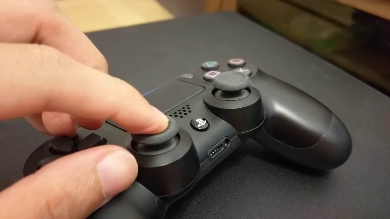 Dualshock 4 slight problem - YouTube