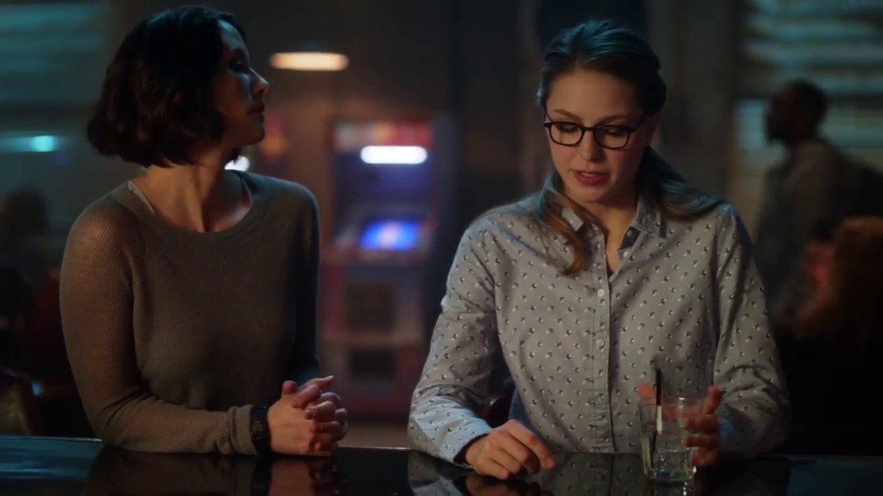 Supergirl 2x11 (Alex & Kara #1) - YouTube