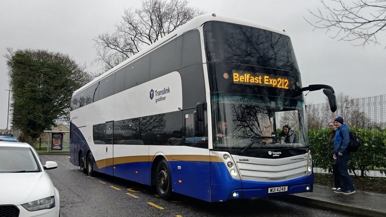 Translink Goldliner 2048 on the 212 - YouTube